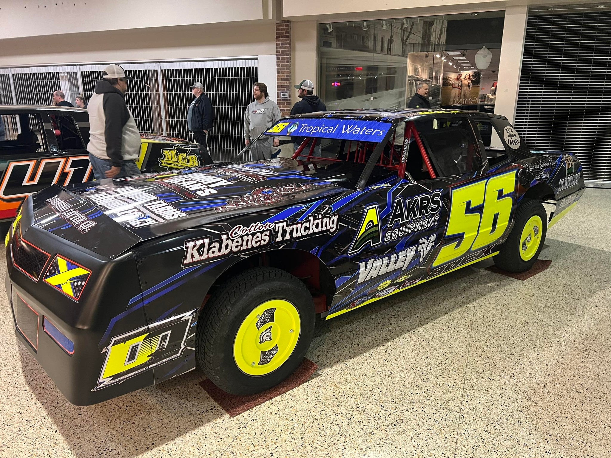 Buck Racing – Dirty Girl Graphics